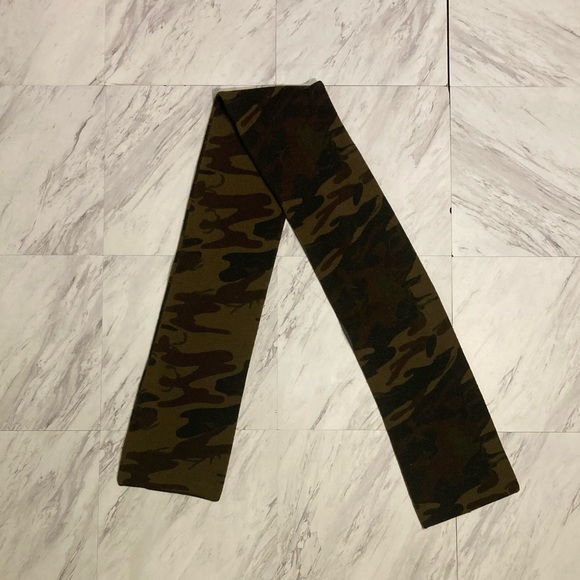 Neiman Marcus | Accessories | Neiman Marcus Cashmere Blend Camo Scarf ...